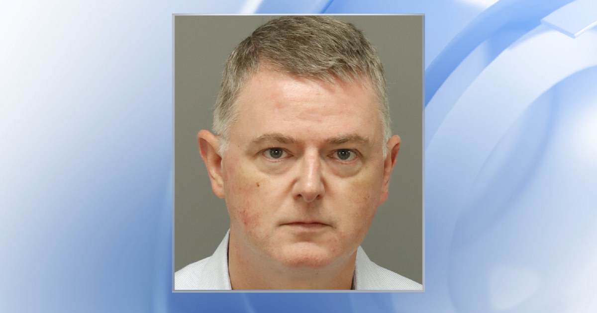 Warrants: 30-year NCDOT employee charged with secretly peeping on ...