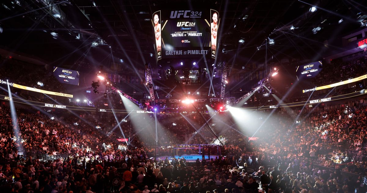 Gaethje upsets Pimblett to win interim lightweight title at UFC 324 ...