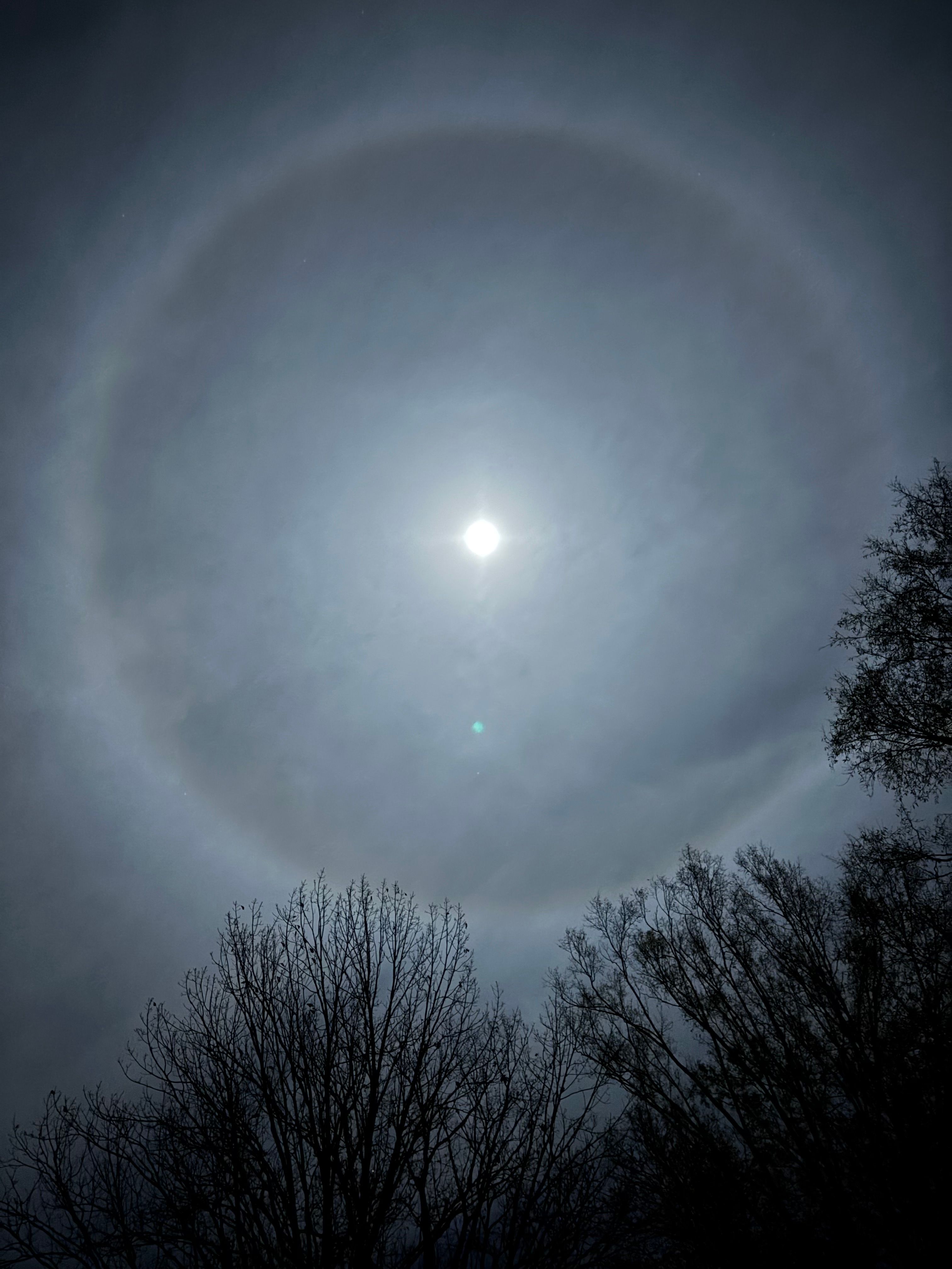Halo spotted around the moon: What it means for snow chances :: WRAL.com