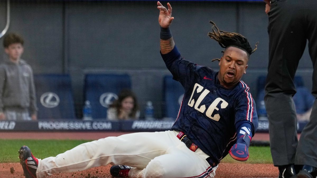 Martínez comes up with key hit, fielding play as Guardians hold on for ...