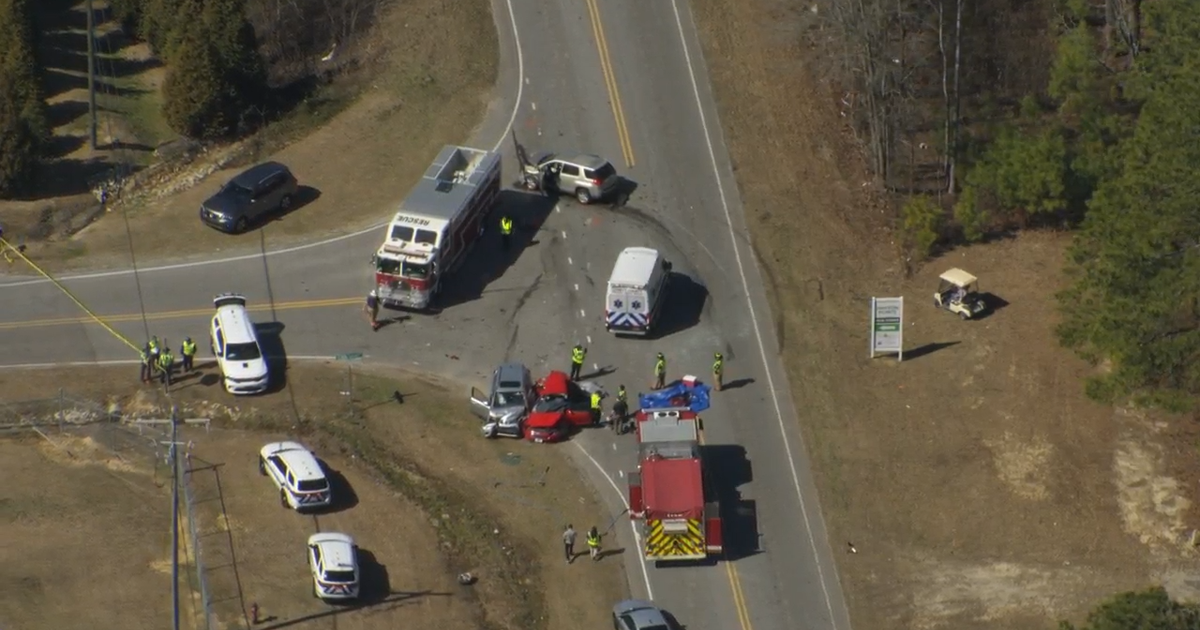 US 421 reopens in Lillington after 3-car crash blocks all lanes :: WRAL.com