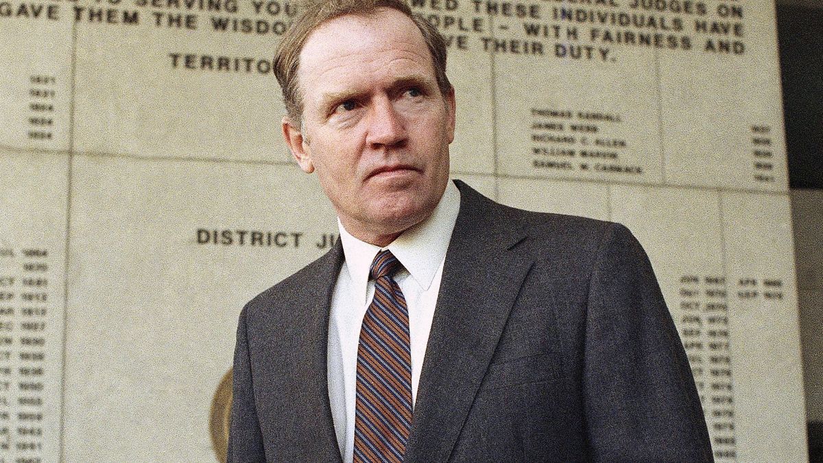 Eugene Hasenfus, key figure in 1980s Iran-Contra affair, dies at 84 ...