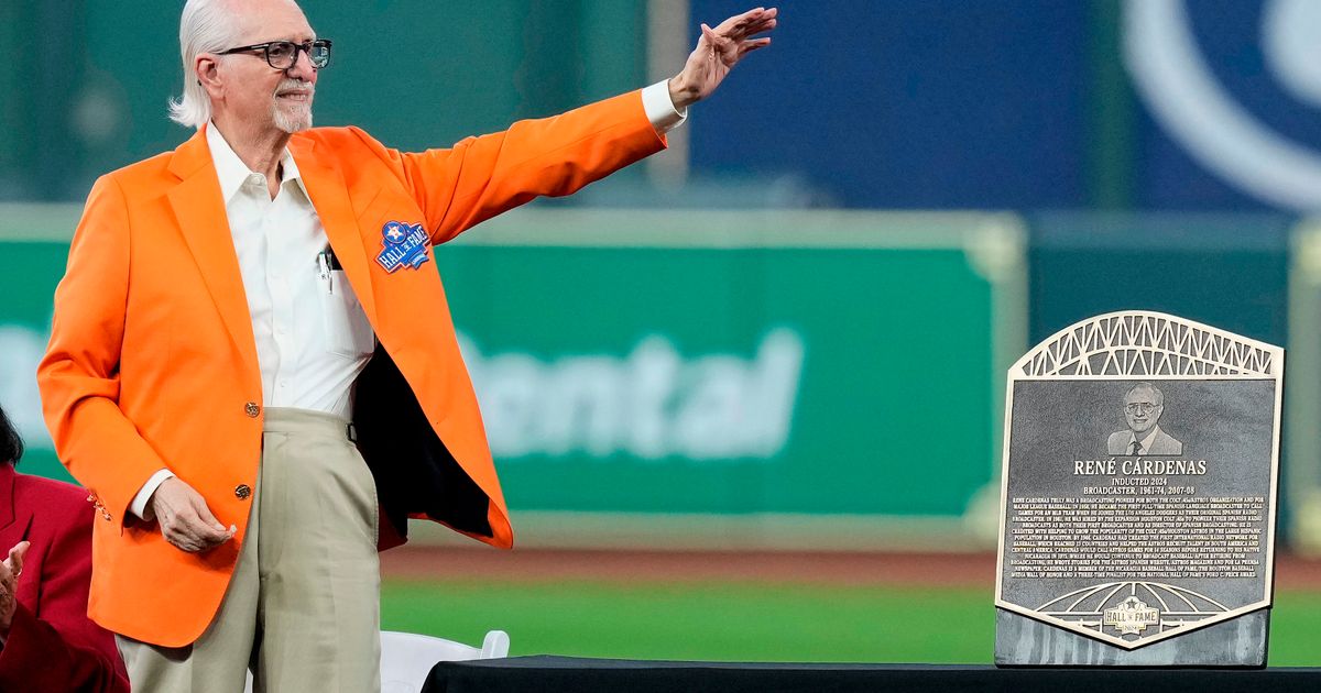 René Cárdenas, pioneer in Spanish-language broadcasts of MLB games ...