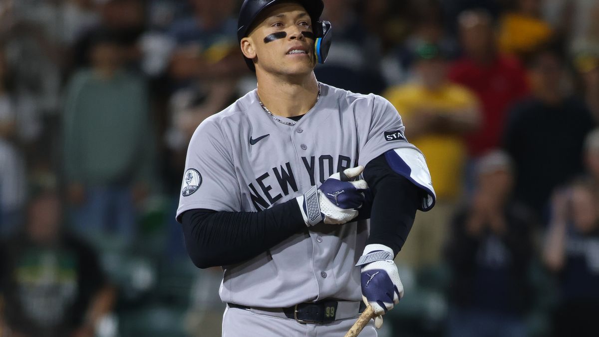 Yankees slugger Aaron Judge out of lineup with bone bruise in right rib ...