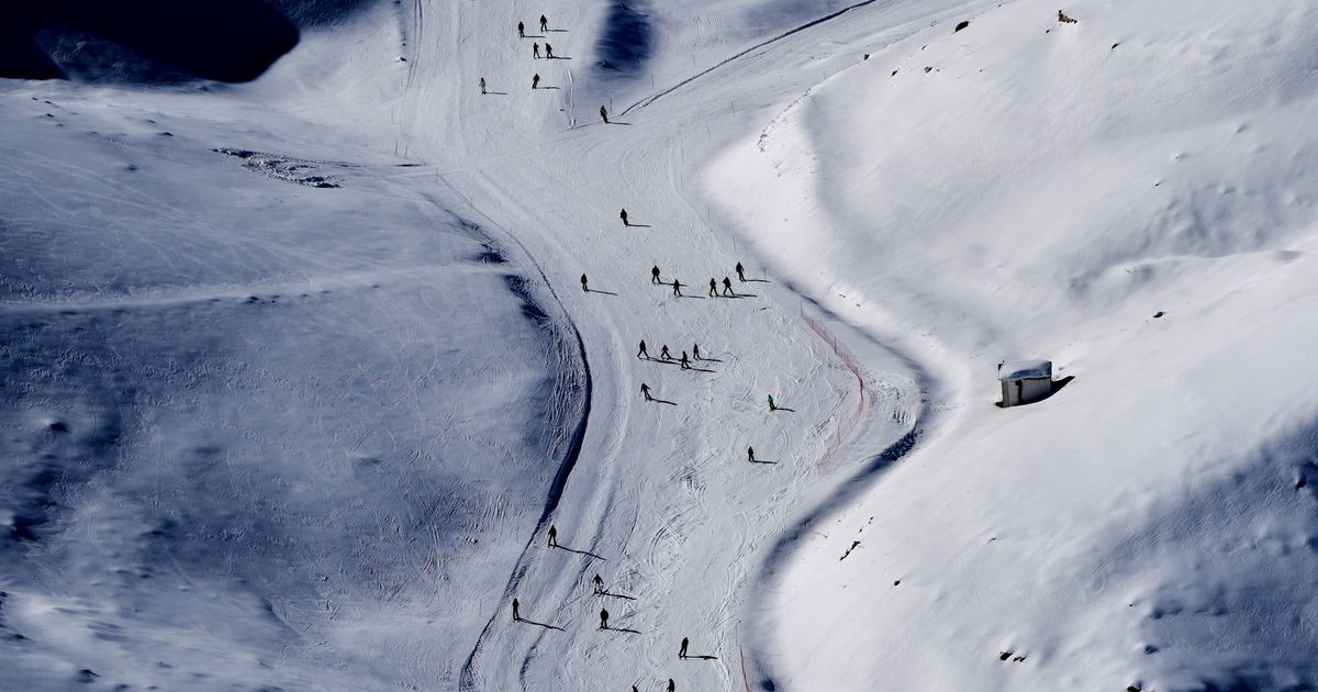 Photos show people in Lebanon enjoying winter weather on the slopes ...