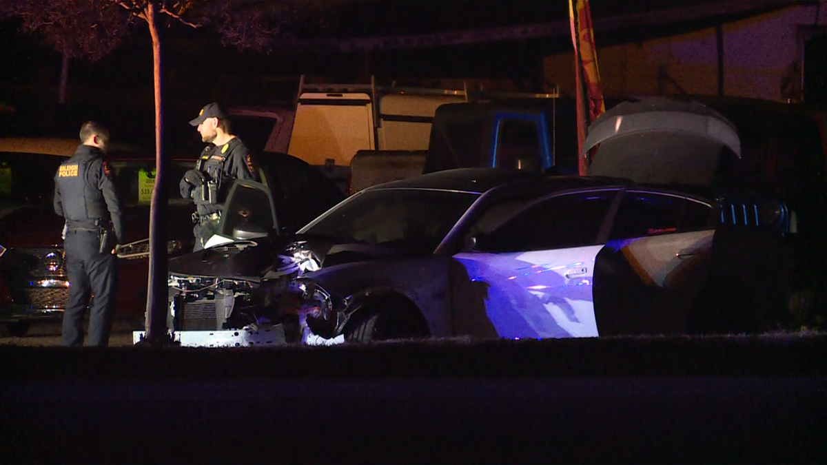 Nearly 400 people without power in Raleigh after driver crashes car ...