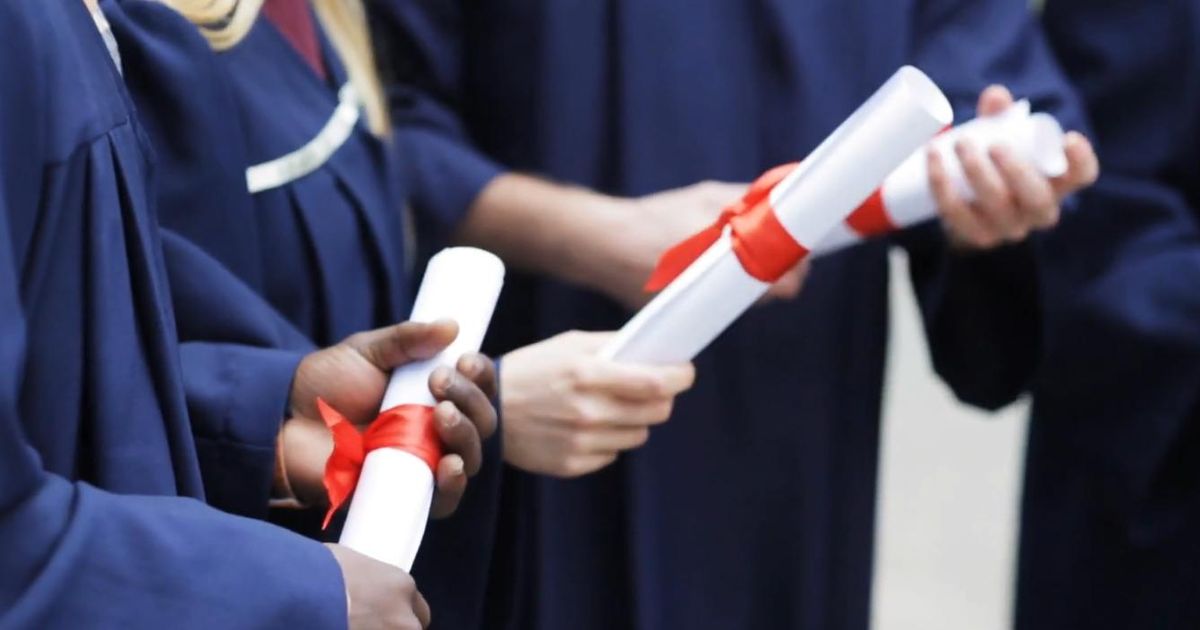 Thousands of NC high schoolers to get college acceptance letters ...