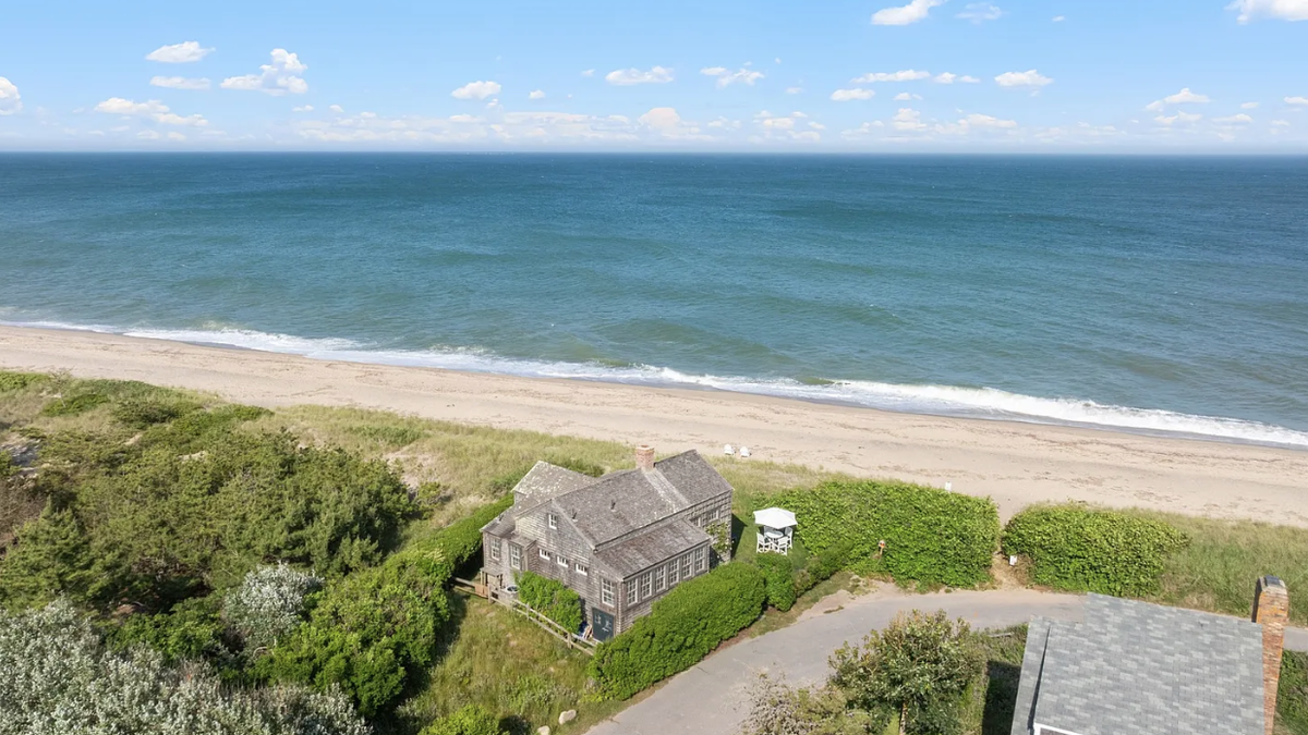 Bill Belichick sells Nantucket home for $4M :: WRAL.com