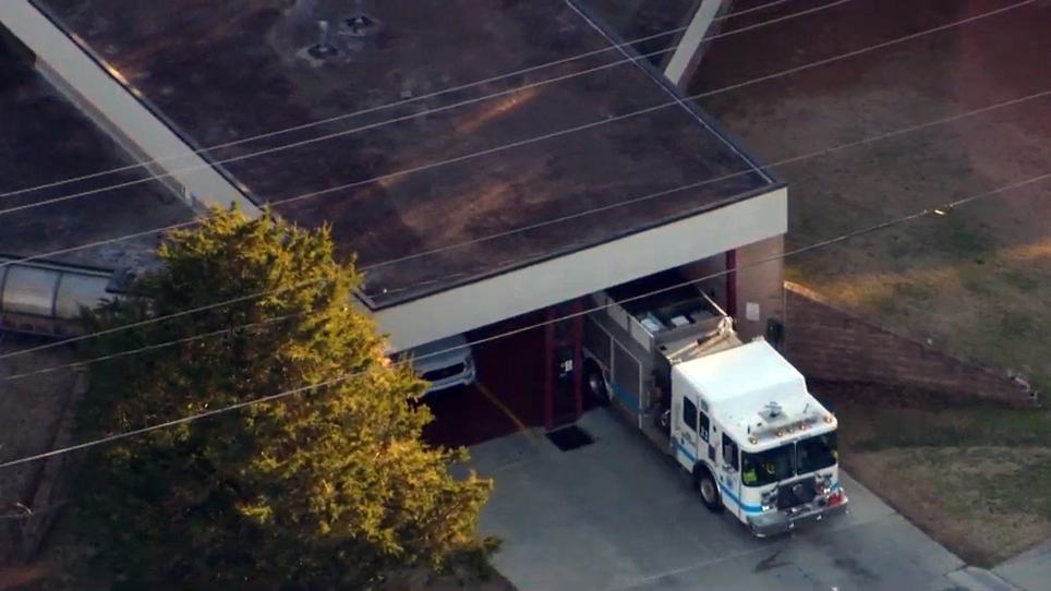 Hose falls off fire truck, injures two in Chapel Hill :: WRAL.com