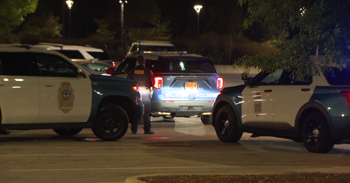 Man arrested after foot chase near Chavis Park in Raleigh :: WRAL.com