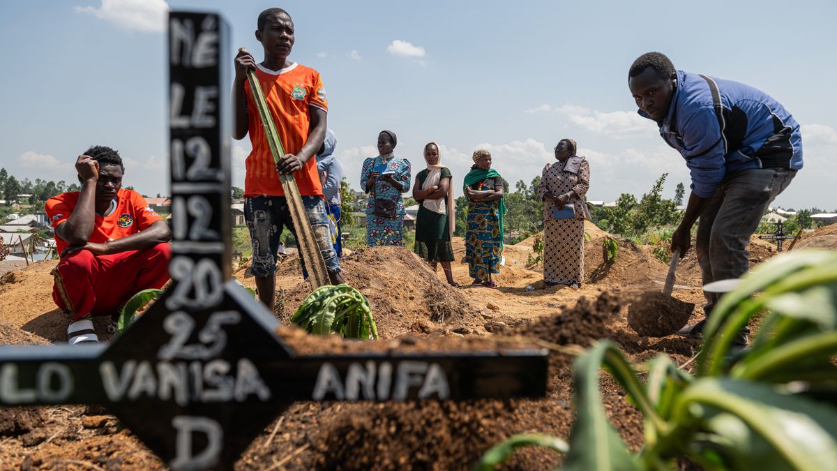 Confirmed Ebola cases in Congo outbreak top 1,000 with 254 deaths ...