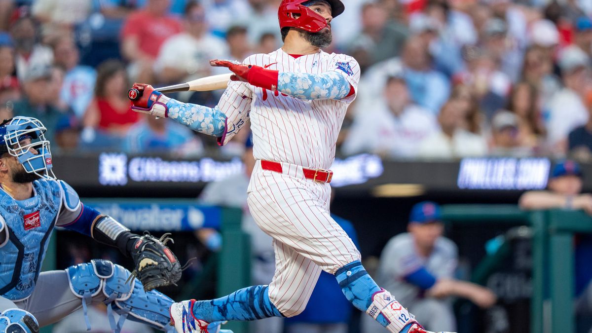 Schwarber, Harper homer again as Phillies beat Mets 6-2 to win series ...