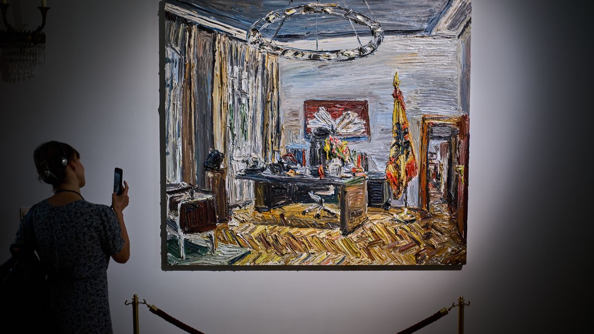 Pop-up art show takes over German president's residence before ...