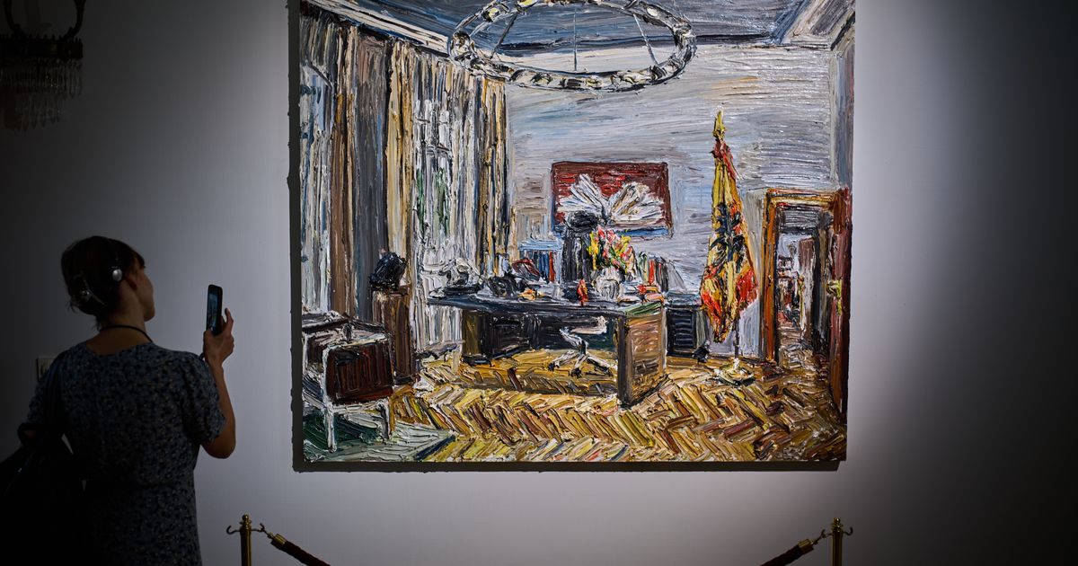 Pop-up art show takes over German president's residence before ...