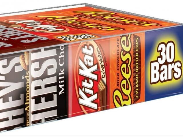 HERSHEY'S Chocolate Candy Bar 30 Count Variety Pack $13.49 (only 44¢ each!)