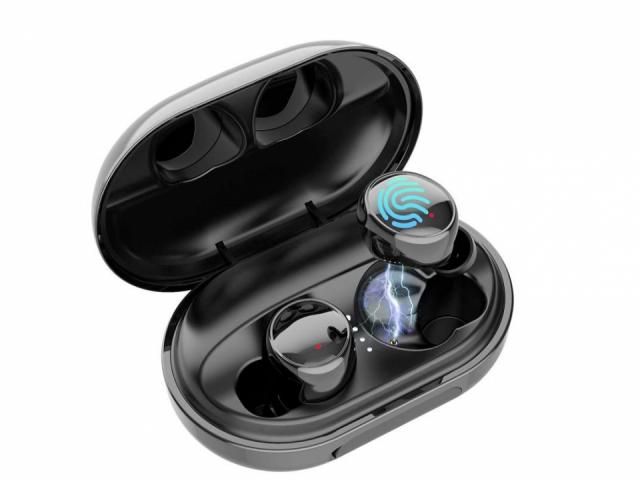 Wireless Bluetooth Earbuds & Charging Case