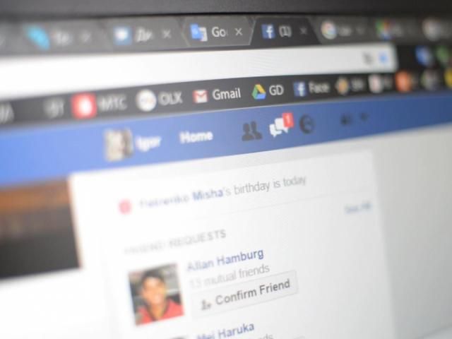 Don't accept that Facebook friend request: Cross-platform messaging ...