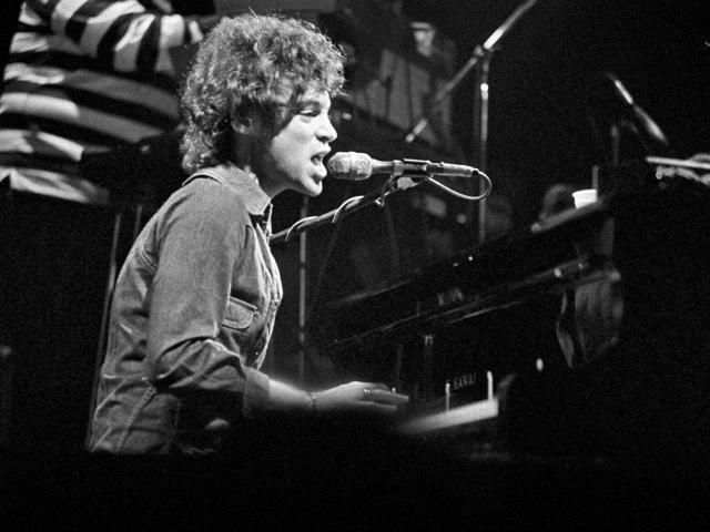 Eric Carmen, known for songs 'All by Myself' and 'Hungry Eyes,' dies at 74