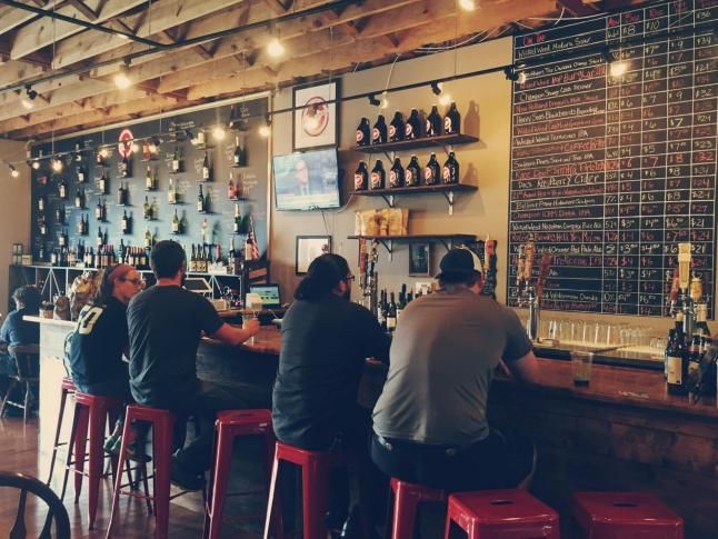 Red Line Beer & Wine: A Raleigh bar that delivers