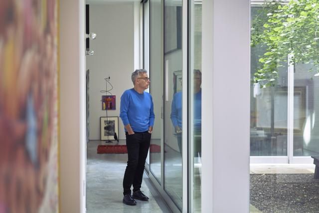 Director Joe Mantello, Broadway’s Invisible Wizard