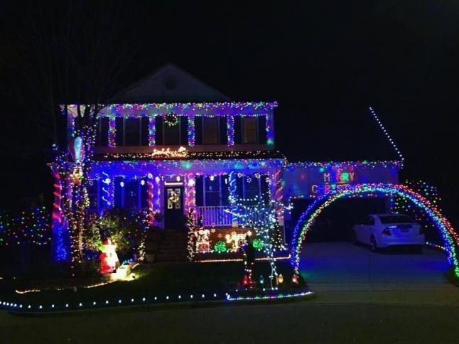 Looking for Christmas lights? Check WRAL's map