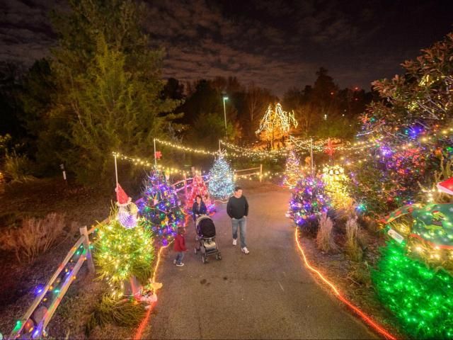 15 family-friendly events to celebrate the holidays this weekend