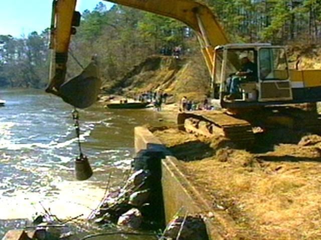 Nothing to "Dam" up Migrating Fish in Neuse River