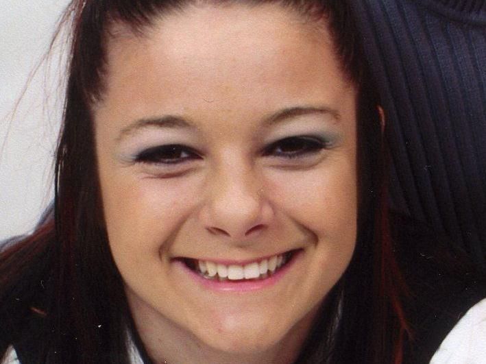 Volunteers Hit Streets to Help Find Slain Mom's Killer