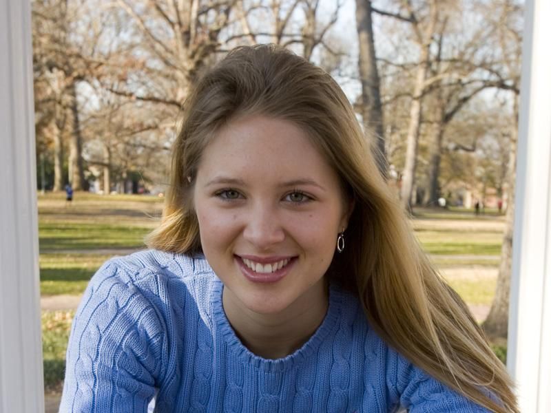 Newspaper asks for Eve Carson autopsy results to be released