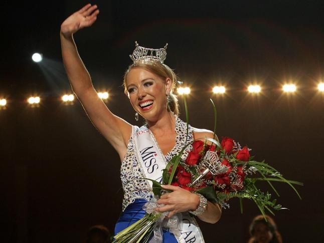 Raleigh woman crowned new Miss North Carolina