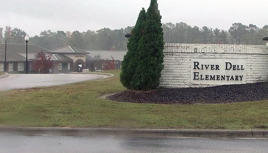 After years of complaints, students get safer walk to River Dell Elementary