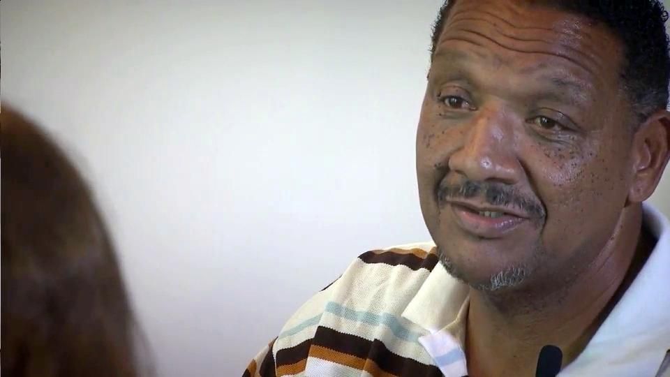 Darryl Howard adjusting to married life, technology after decades in prison