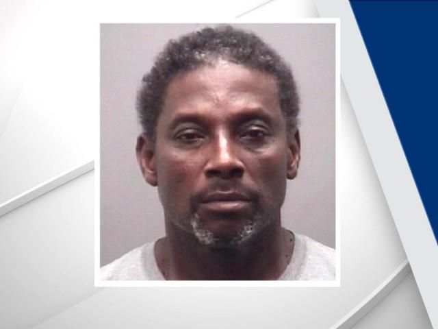 Police: Suspect arrested after 3 stabbed in Durham apartment