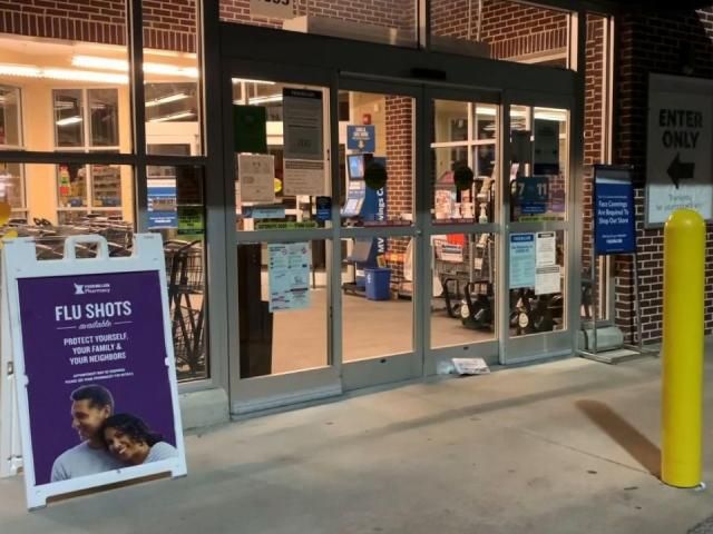 Sanford Food Lion manager cut trying to stop break-in
