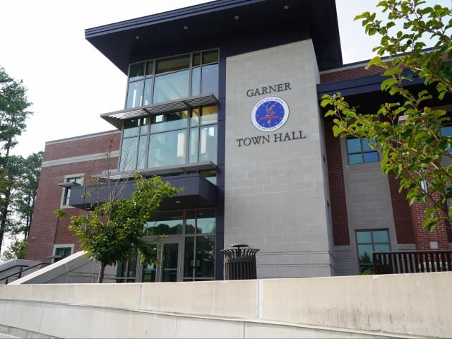 Garner town manager to step down