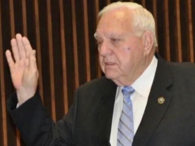 Longtime Cumberland County Sheriff Earl 'Moose' Butler laid to rest in ...