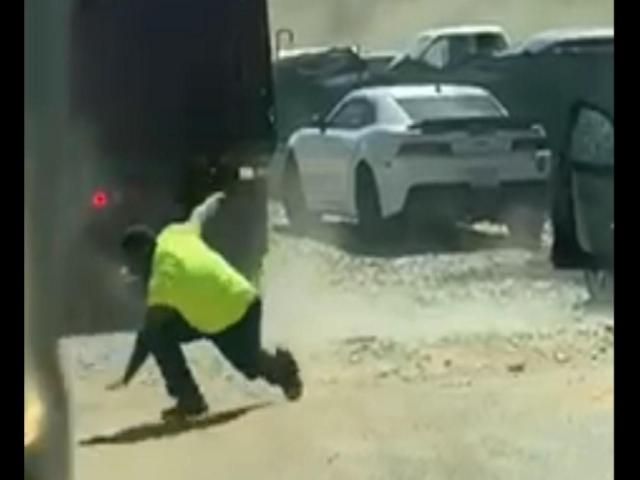 On cam: Graphic video shows road rage shootout between two men in North ...