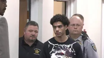 Witness describes hearing delay between gunshots in Issiah Ross double ...