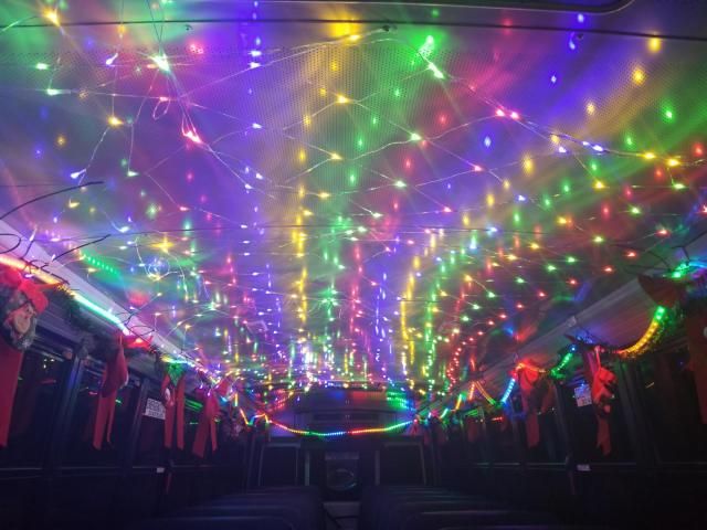 Wilmington bus driver spreads Christmas cheer, decorates school bus for ...