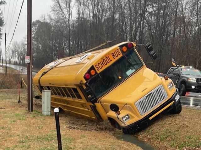 Children injured, one seriously when Lee County school bus crashes