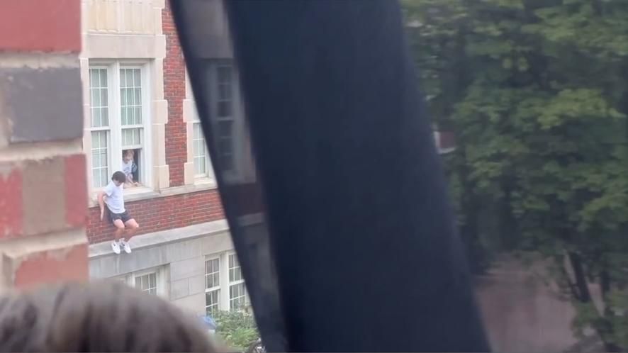 UNC students jumping from windows during active shooter lockdown ...