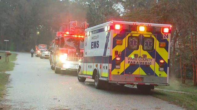 Crews respond to fire in southern Wake County near Sitterson Drive
