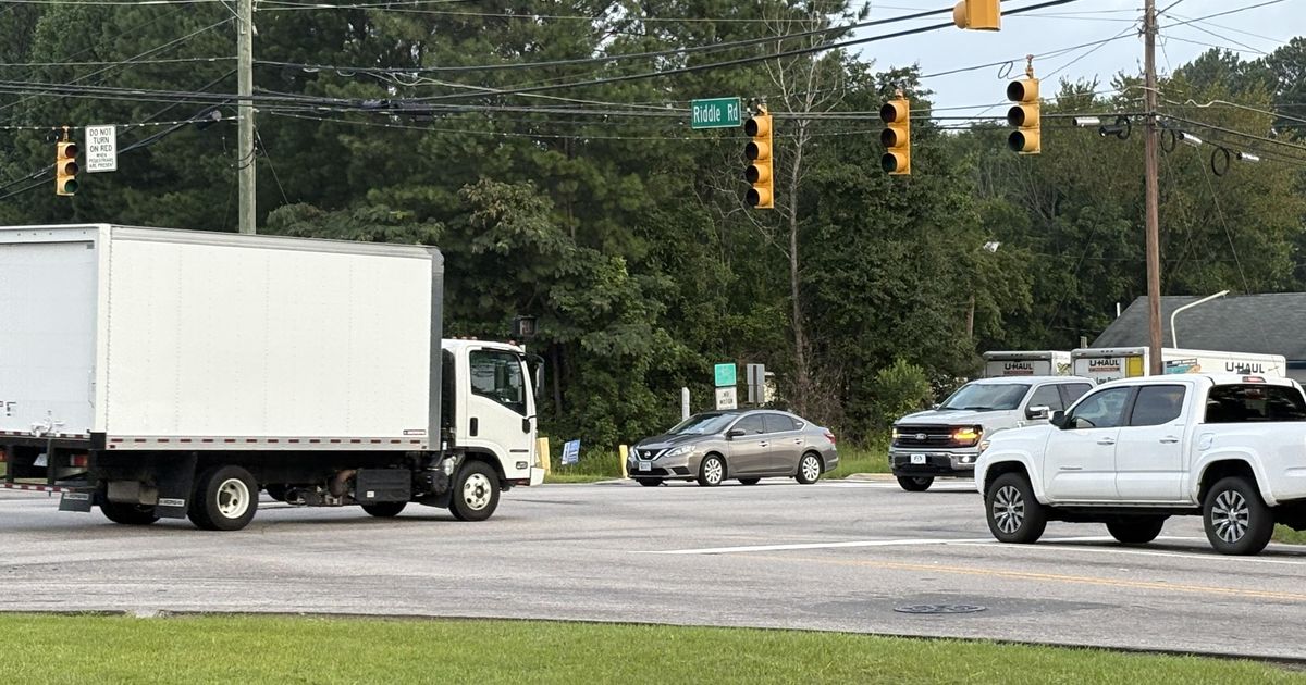 Hundreds without power in Durham, traffic lights out at busy NC 55 ...