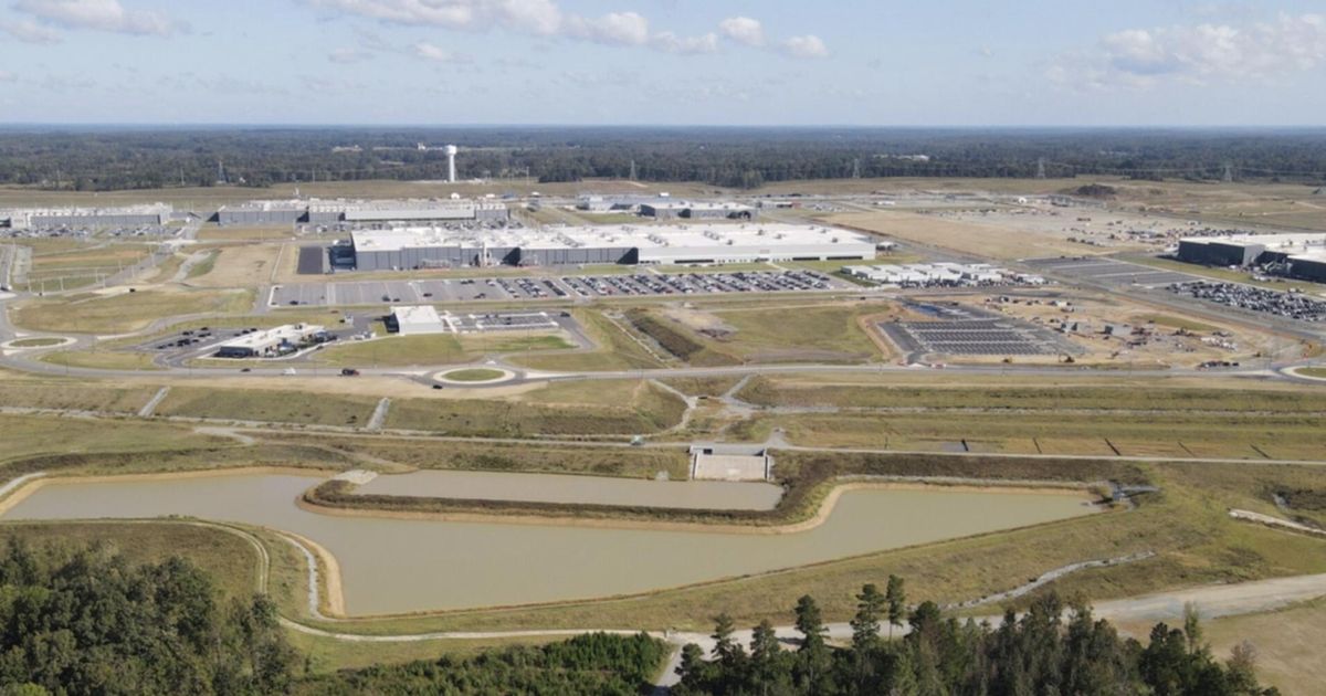 Toyota's North Carolina plant begins production of first U.S.-built ...
