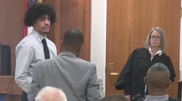The latest: Jury deliberates after closing arguments in Issiah Ross ...
