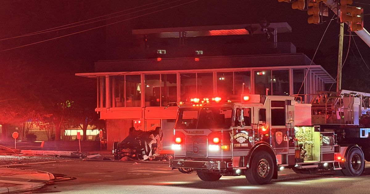 Two hospitalized, hundreds lose power after Glenwood Avenue crash at ...