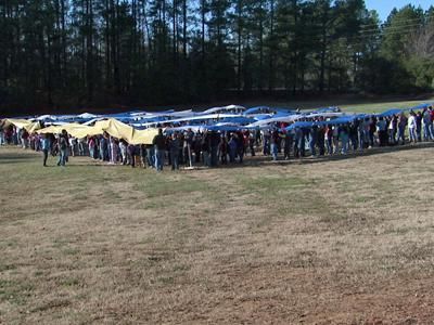 Community center tries for largest human Hanukkah menorah record