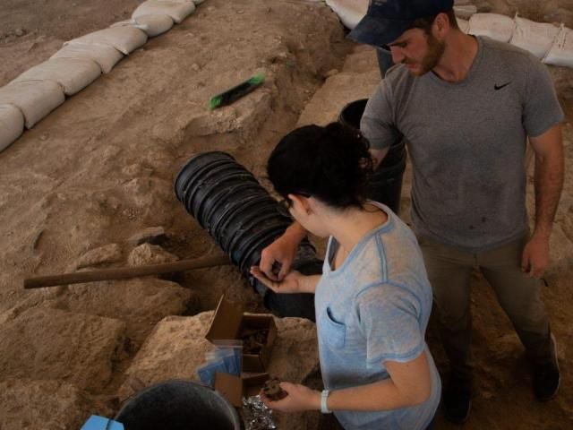 At Israeli dig, UNC students uncover, discovering pieces of Judaic history