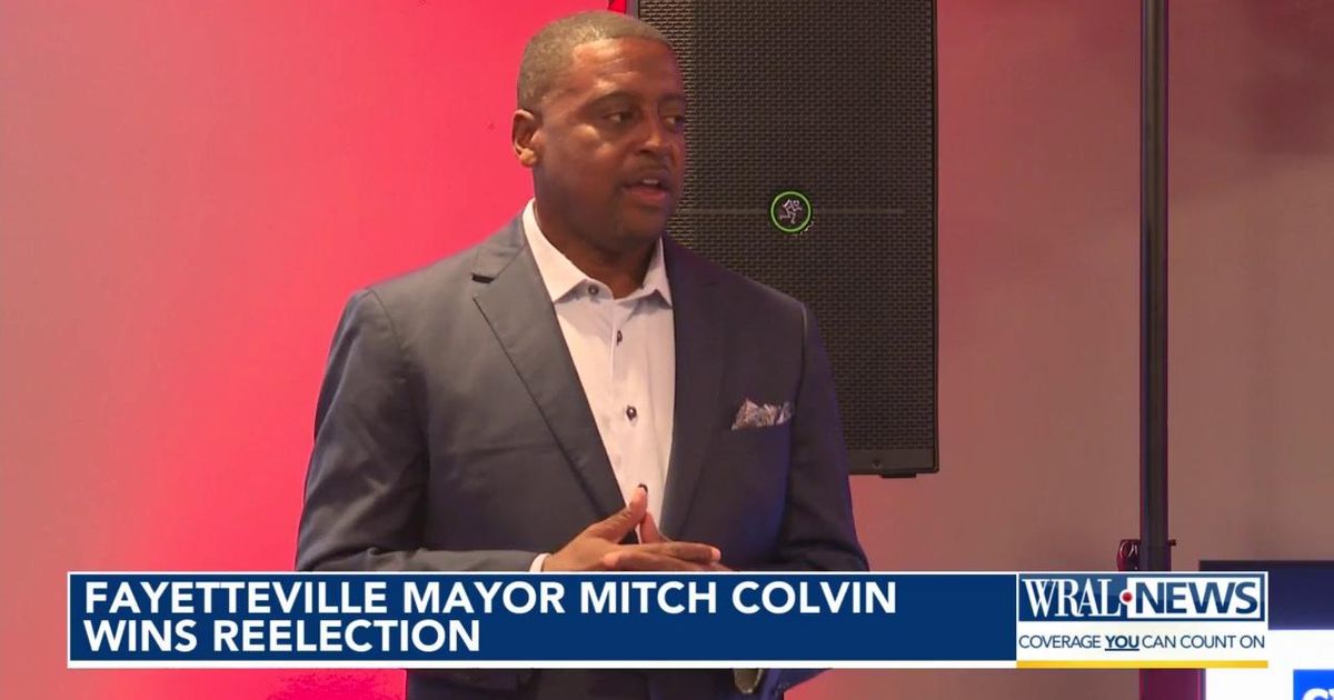 Fayetteville returns Mitch Colvin to mayor's office :: WRAL.com