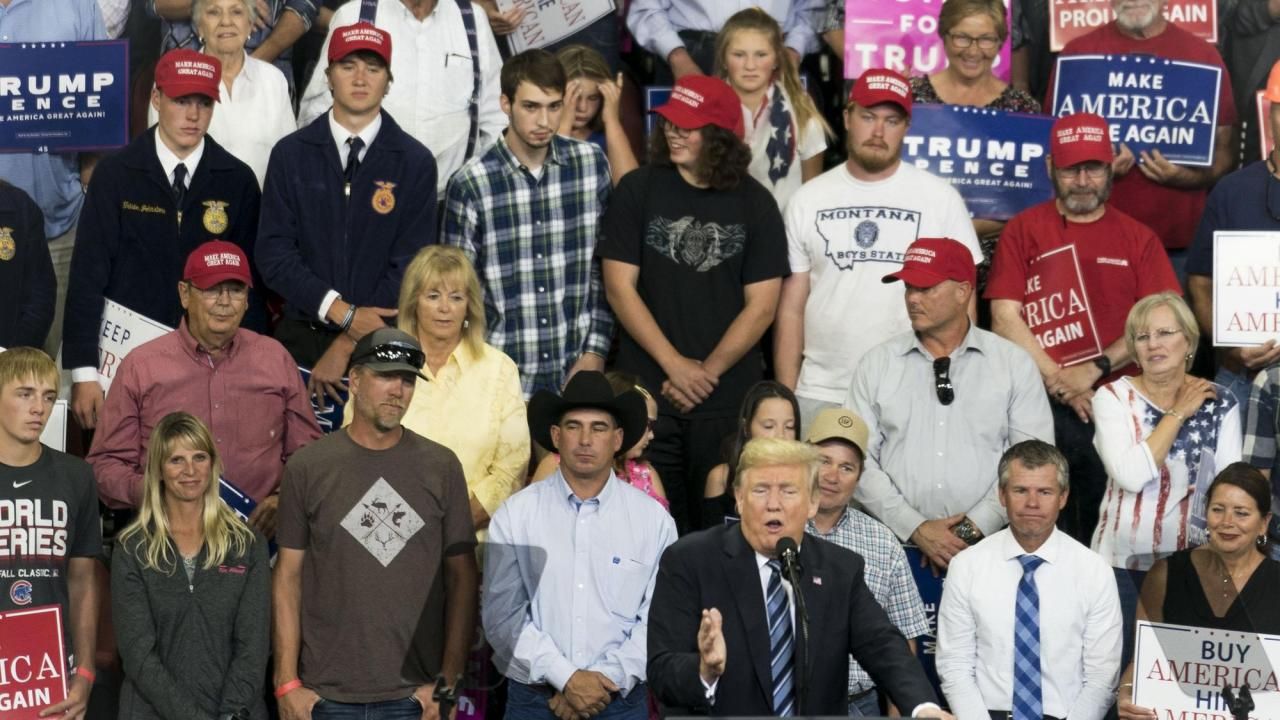 How ‘Plaid Shirt Guy’ Got Prime Seating at a Trump Rally How ‘Plaid Shirt Guy’ Got Prime Seating at a Trump Rally